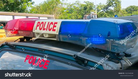 Indian Emergency Vehicles Object Detection Model By Tldr