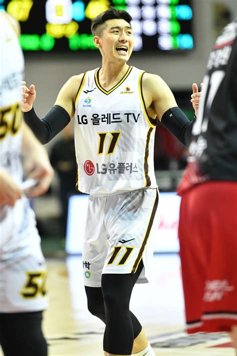다들 군대가냐고 묻던데요 머리 자르고 폭발한 LG 양홍석 노컷뉴스