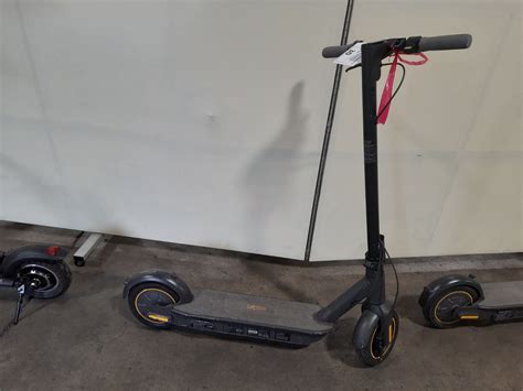 SEGWAY NINEBOT MAX NB-42D0-02D9 ELECTRIC KICK SCOOTER ( HAS BATTERY, NO ...