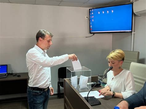 Падение ГЕРБ избраха за „Почетен гражданин“ на Враца един умиращ и един умрял снимки