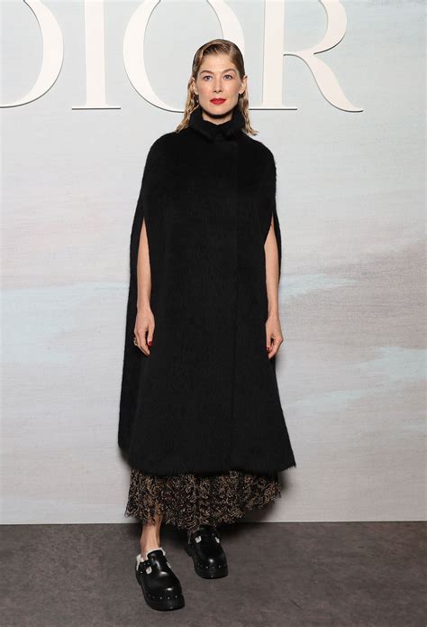 How Celebrities Are Wearing Clogs Right Now Who What Wear