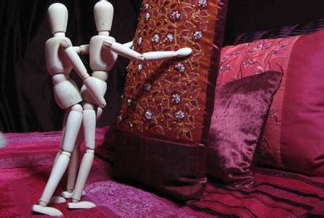 Posisi Berdiri Wall Standing Sex Position