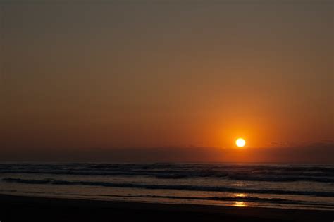 日本海に沈む夕日の無料の写真素材 Id 17824｜フリー素材 ぱくたそ