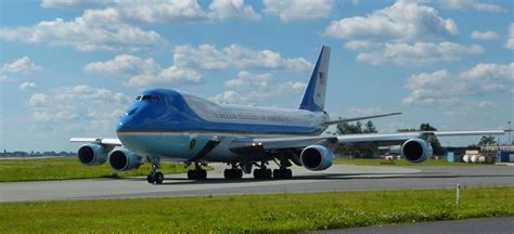 No Bid Maintenance Contract Sweetens Air Force One Deal For Boeing Defense One