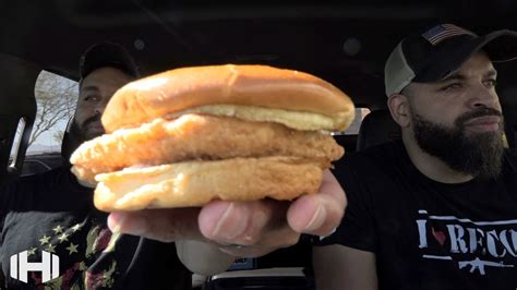 Eating Popeyes New Fish Sandwich Youtube