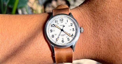 Chose A Vaer Over A Hamilton Watchcrunch