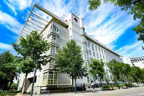 西安翻译学院西区学风景大山谷图库