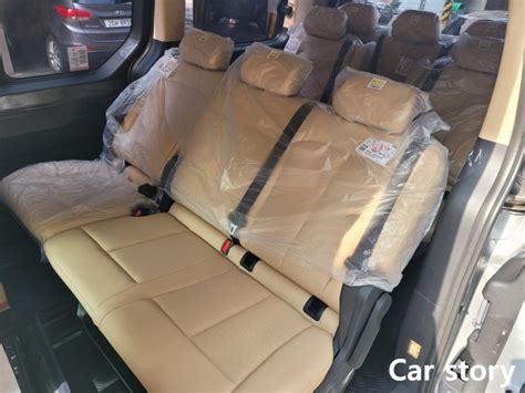 스타리아 투어러 11인승 단독 시트 라운지 9인승 실내 구조로 변신 2열 레일 연장 및 개조 가죽 시트 교체 23열 리클라이닝 180도 의자 바닥 모노륨서울