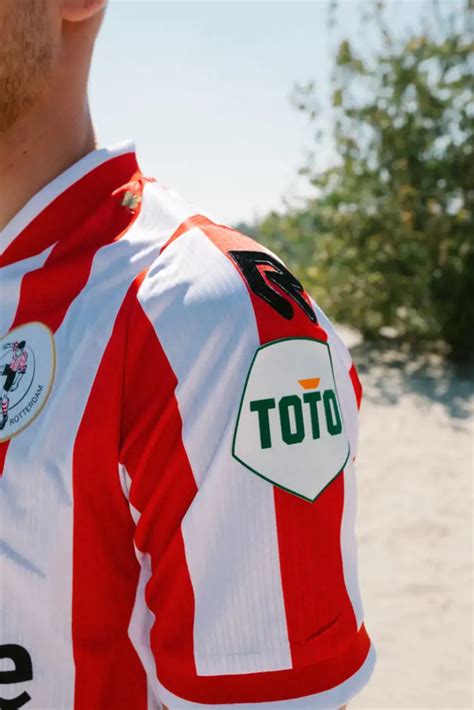 Sparta Rotterdam Thuisshirt 2024 2025 Verdedigt Rood Wit