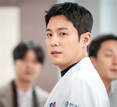 T Aras Hahm Eun Jung And Seo Jun Young Dish On Their Upcoming Revenge Drama Queens House