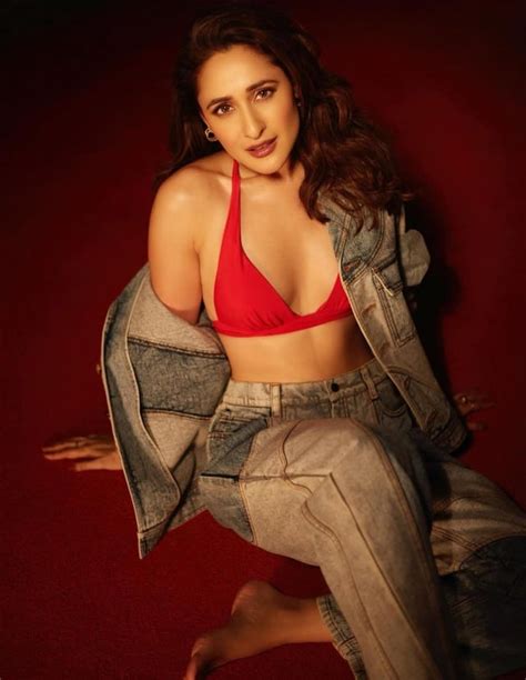 pragya jaiswal all loaded and sexposed r faptodesi
