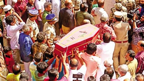 ആലുവയിൽ കൊല്ലപ്പെട്ട കുട്ടിയുടെ കുടുംബത്തിന് 10 ലക്ഷം രൂപ സഹായധനം പ്രഖ്യാപിച്ച് മന്ത്രിസഭായോഗം