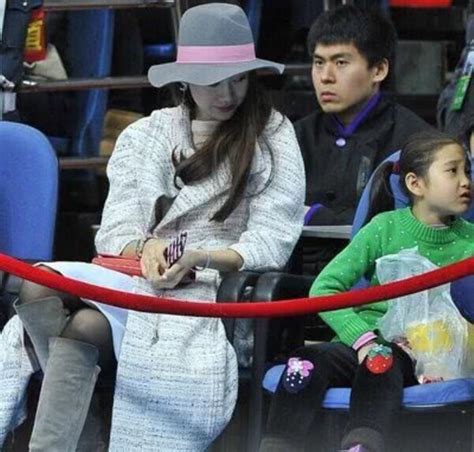 孙悦老婆陈露（孙悦娇妻陈露cba第一美）可可情感网