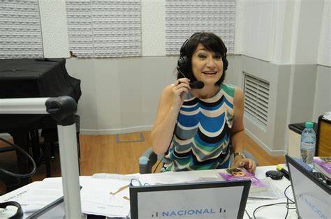 María Laura Santillán Volvió A Plato Fuerte Su Programa En Radio Nacional Estoy Al Frente