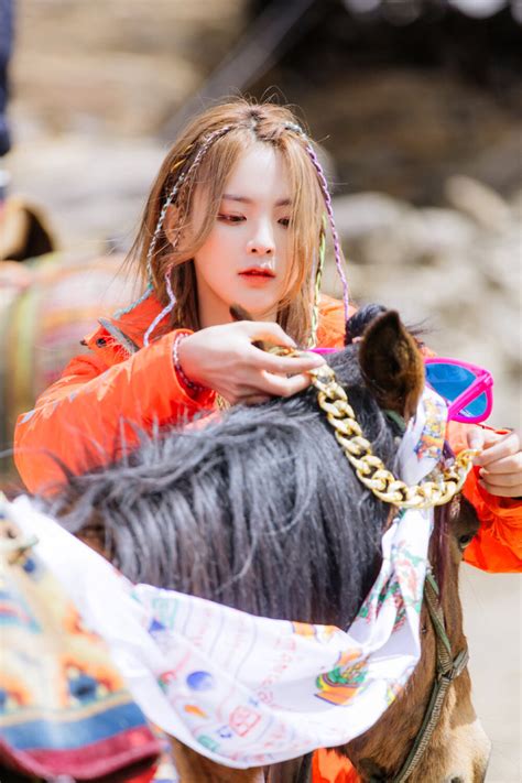 火箭少女101——杨超越 高清图片，堆糖，美图壁纸兴趣社区