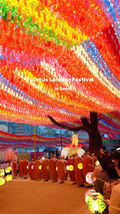 주소록 지금 가볼 수 있는 바람 부는 왕실 도서관📚 지금부터 10월 말까지 고종의 서재이자 경복궁 안 작은 도서관인 이곳에서 책을 읽을 수 있어요 이곳에는 1700