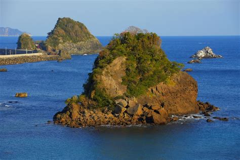 「鴨川松島」 外房随一といわれる名勝地。水平線から昇る朝日と島々のシルエット ピクスポット 絶景・風景写真・撮影スポット・撮影ガイド