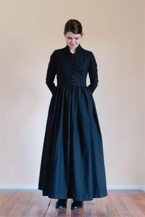 Victorian Costumes Dresses Saloon Girls Southern Belle Witch