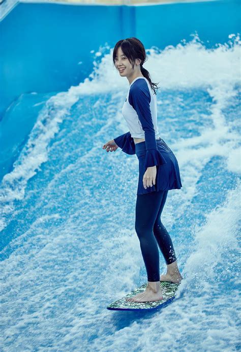 女明星骚腿观察员（腿控） On Twitter 王冰冰 泳装湿身照