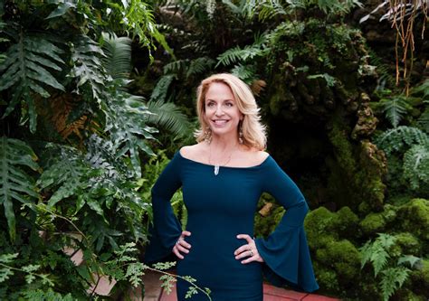 Contact Dr Laura Berman