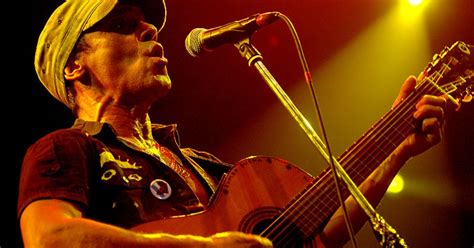 Tras Casi Dos Décadas Manu Chao Lanzó Un Nuevo álbum Infobae