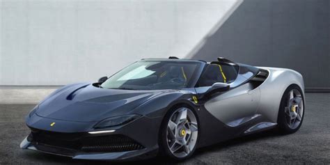 “신차보다 중고가격이 1억 더 비싼 차” 페라리 F8 기반 로드스터 공개 위드카