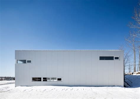 Architecture Microclimat Completes Canadian Fitness Centre For Body