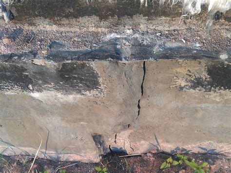 Как заделать трещину в стене частного домаЧто делать Причины и Пошаговая инструкция Видео