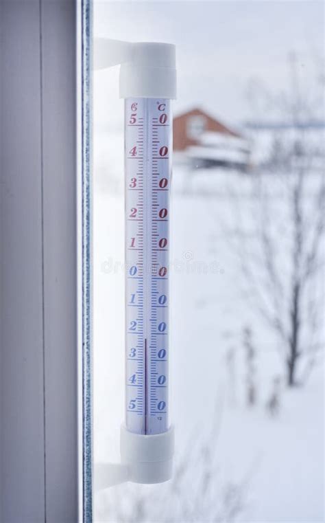 Alcohol Street Thermometer The Temperature Meter Stock Image Image Of Flask Object 305574309