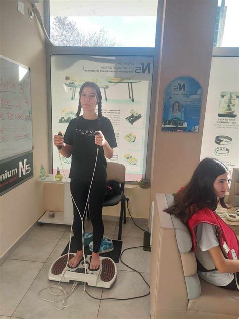 Младите физичари од ООУ „Христо Узунов“ во посета на „Нуга Бест“ Ohridnews