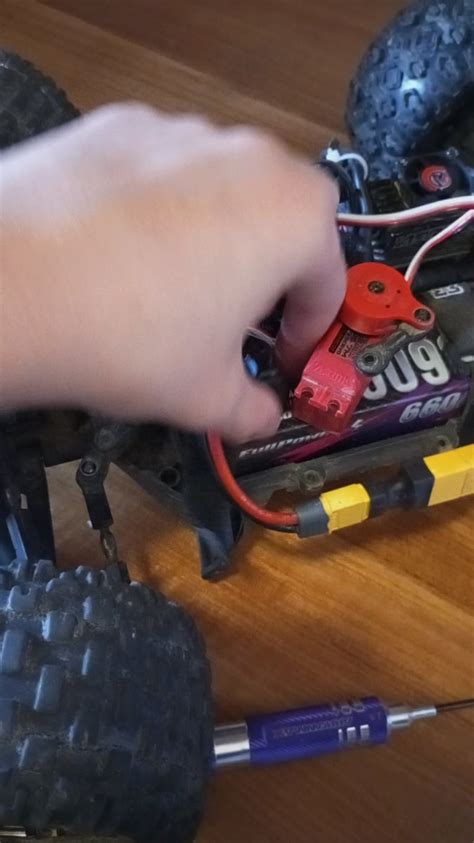 is the servo the issue or the transmitter and reciever r rccars