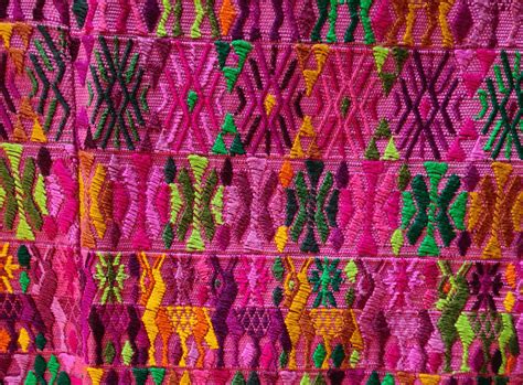Huipil Tactiqueño Fondo Rosa