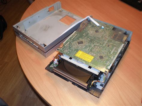 Hardware Hacking CD Player Repair 101 Streamhead