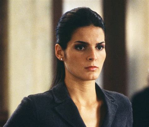 Angie Harmon Law And Order