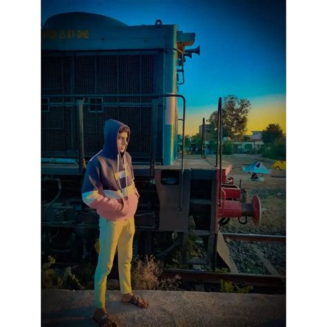 deepansh singh deepansh 01 instagram photos and videos