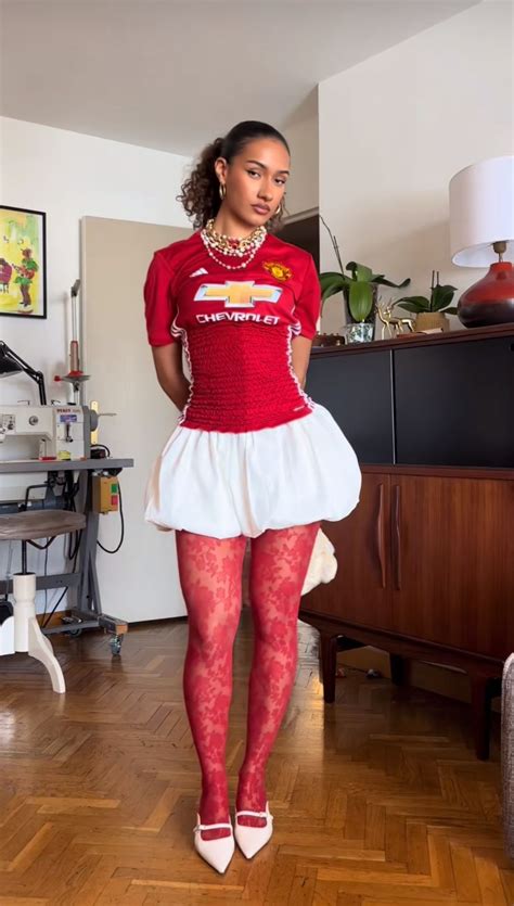 Pin By Calea Lowe On Modeling Outfits Portfolio Fashion Inspo Outfits