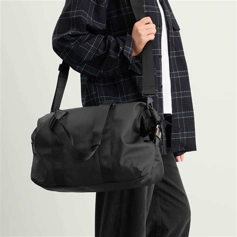 Rains Valera Weekend Bag Small In Black Rains