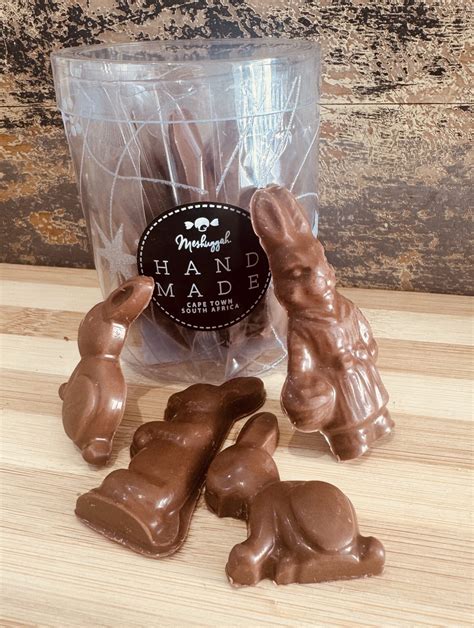 Belgian Chocolate Mini Easter Bunnies 10 In An Easter Tub 107g