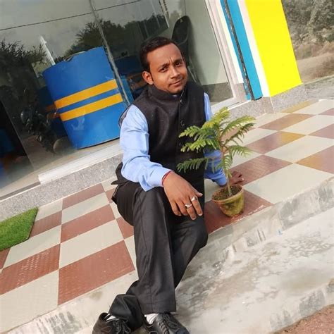 Ashwini Kumar Ashwini Kumar 2402 • Threads Say More