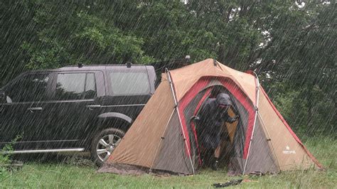 우중 차박캠핑 쉴 새 없이 쏟아지는 폭우 ☔️ 캠린이 차박캠핑 쉴터 하나면 됐지 뭐 캠핑브이로그 솔로캠핑 랜드로버 디스커버리4 차박 Youtube