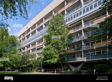 Interbau Hansaviertel Berlin 1957 Fotos Und Bildmaterial In Hoher