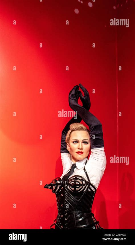 Madonna Vogue Pose