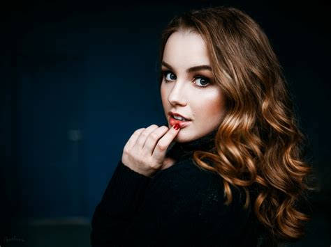 Red Nails Wavy Hair Ivan Proskurin Looking At Viewer Face Women
