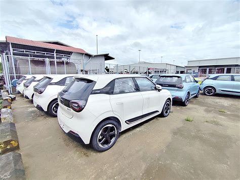 လျှပ်စစ်သုံး မော်တော်ယာဉ်များ ရန်ကုန်ဆိပ်ကမ်းသို့ ရောက်ရှိ Myawady Webportal