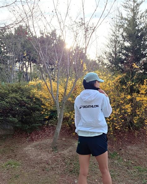 Eun 창원벚꽃🌸 그리고 데카트론💙 따뜻할 줄 알았던 남쪽은 추웠다고 한다 🥶 그래도 벚꽃은 만개해서 너무이뻐쨔나🫶🏼 추워서 많이 못뛰었지만 벚꽃보면서뛴 5키로