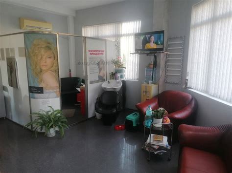 Сливен Обурудван фризьорски салон Салон за красота Друго 40 кв м Партер Тухла Готов завършен