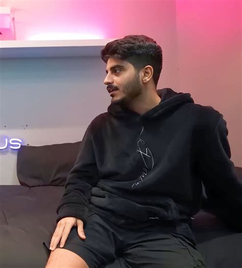 Pin By Khlood 13 On باور Lee Know Quick Save