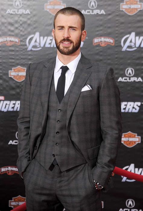 Chris Evans Facial Hair Transformation Through The Years Us Weekly
