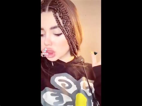 ادیت غمگین از نیکا