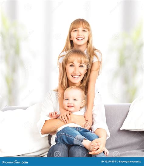 Feliz Familia Madre E Hija Hijo En Oto O A Pie Foto Premium Hot Sex Picture